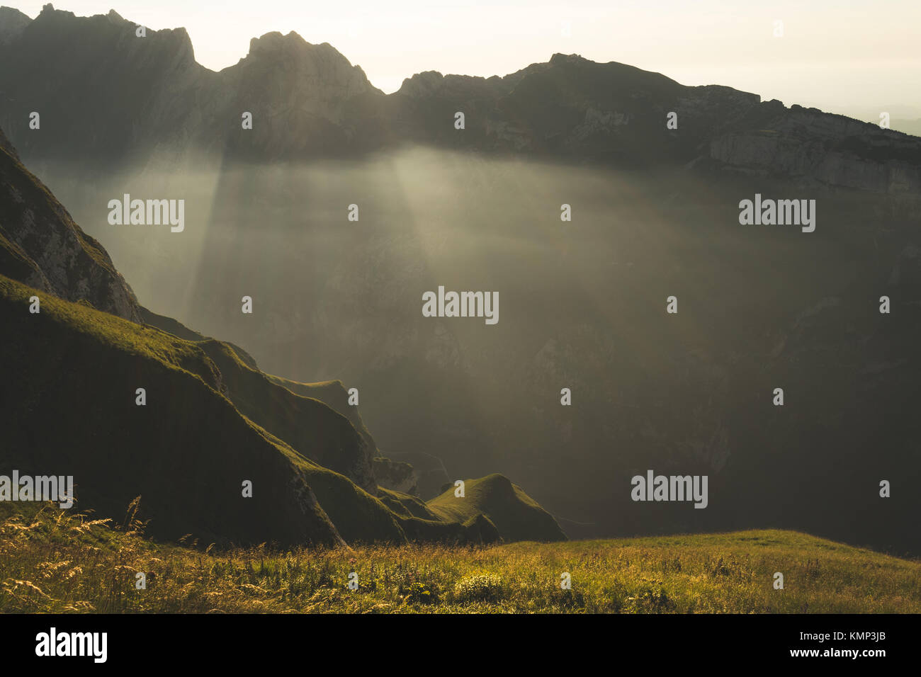 Beautiful sunshine hi-res stock photography and images - Alamy