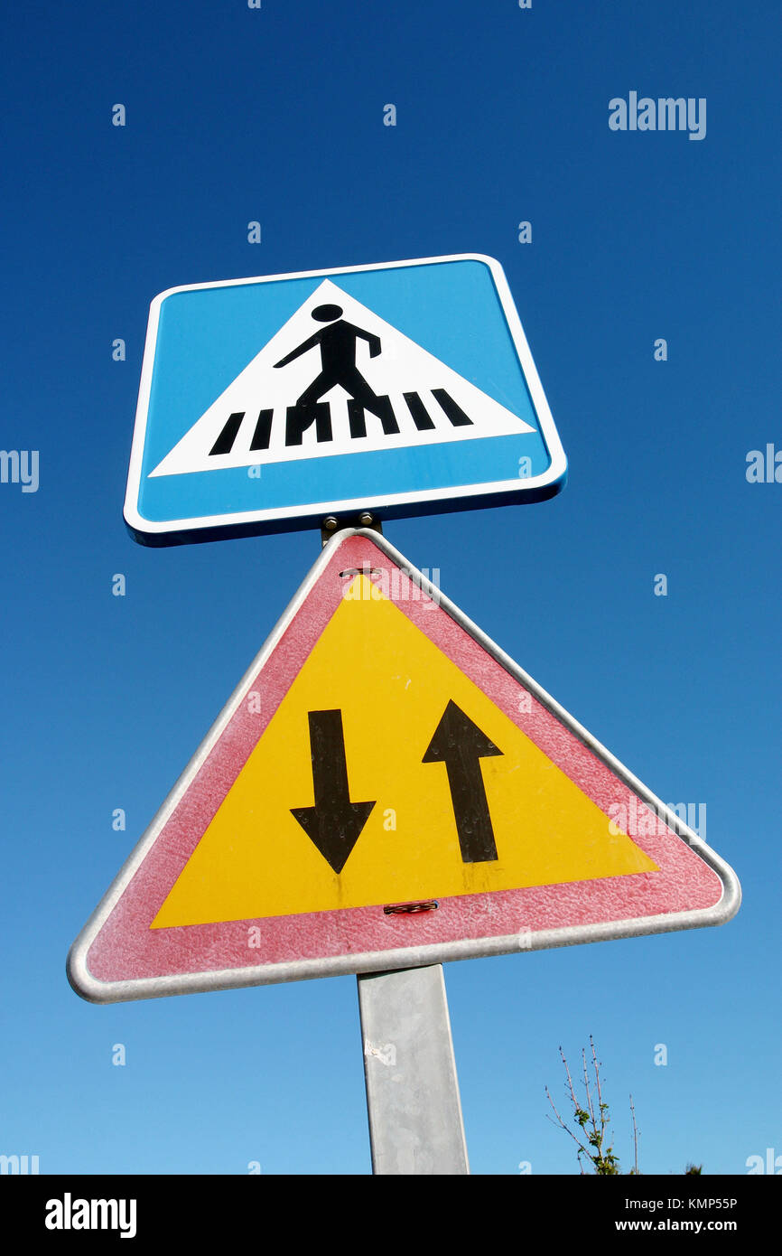 Two way hi-res stock photography and images - Alamy