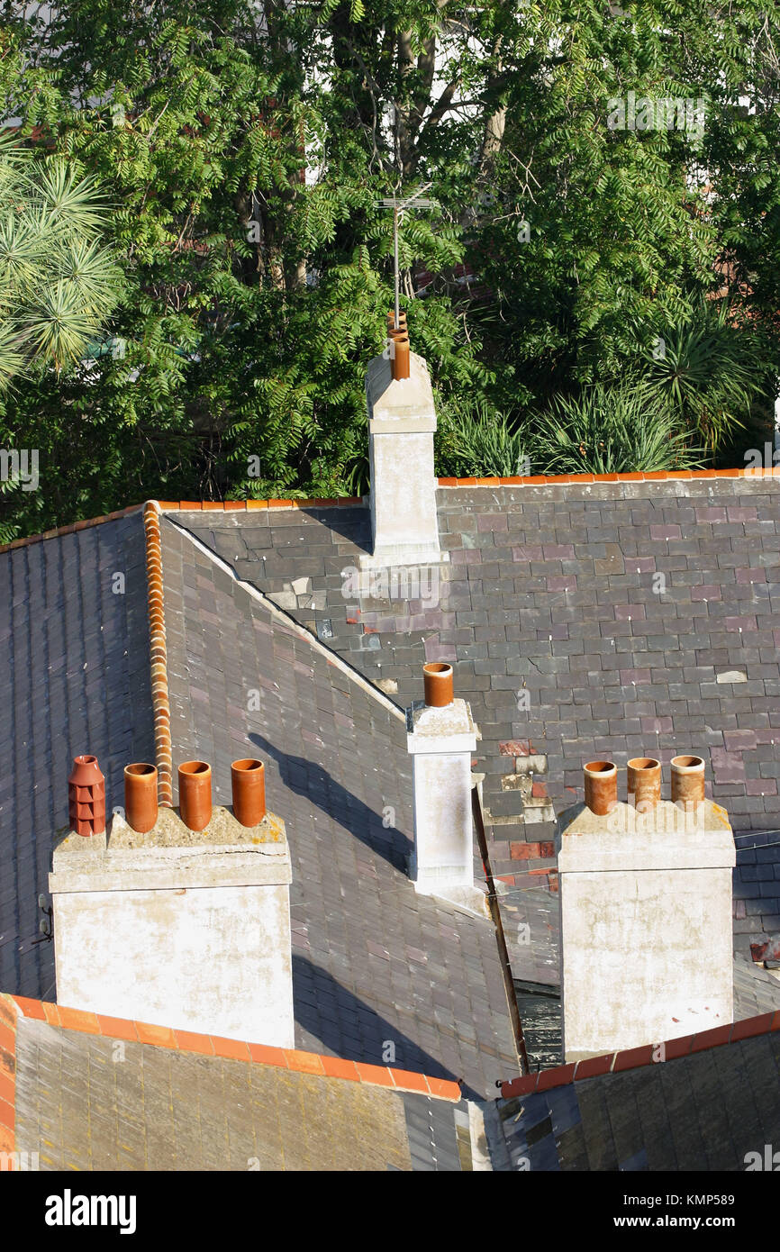 Smoke chimney house hi-res stock photography and images - Alamy