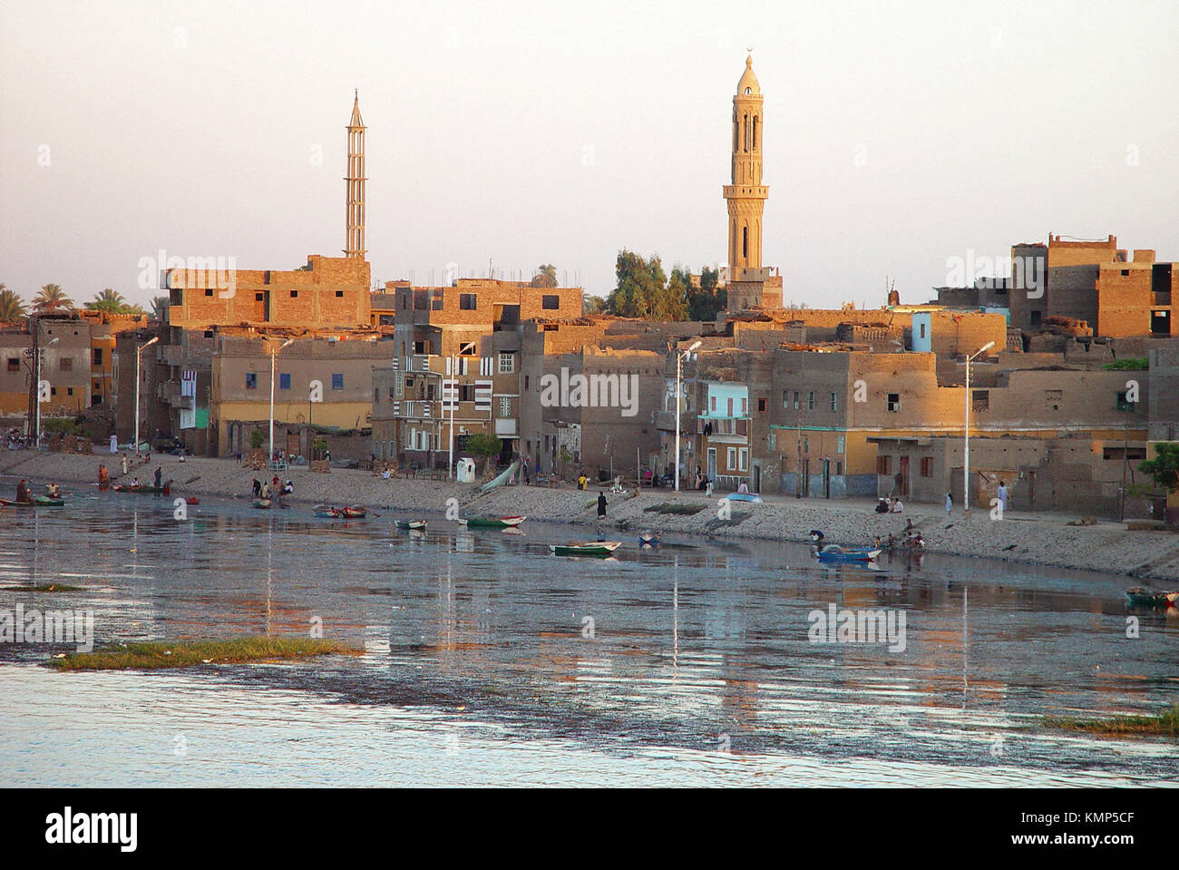 The city of esna hi-res stock photography and images - Alamy