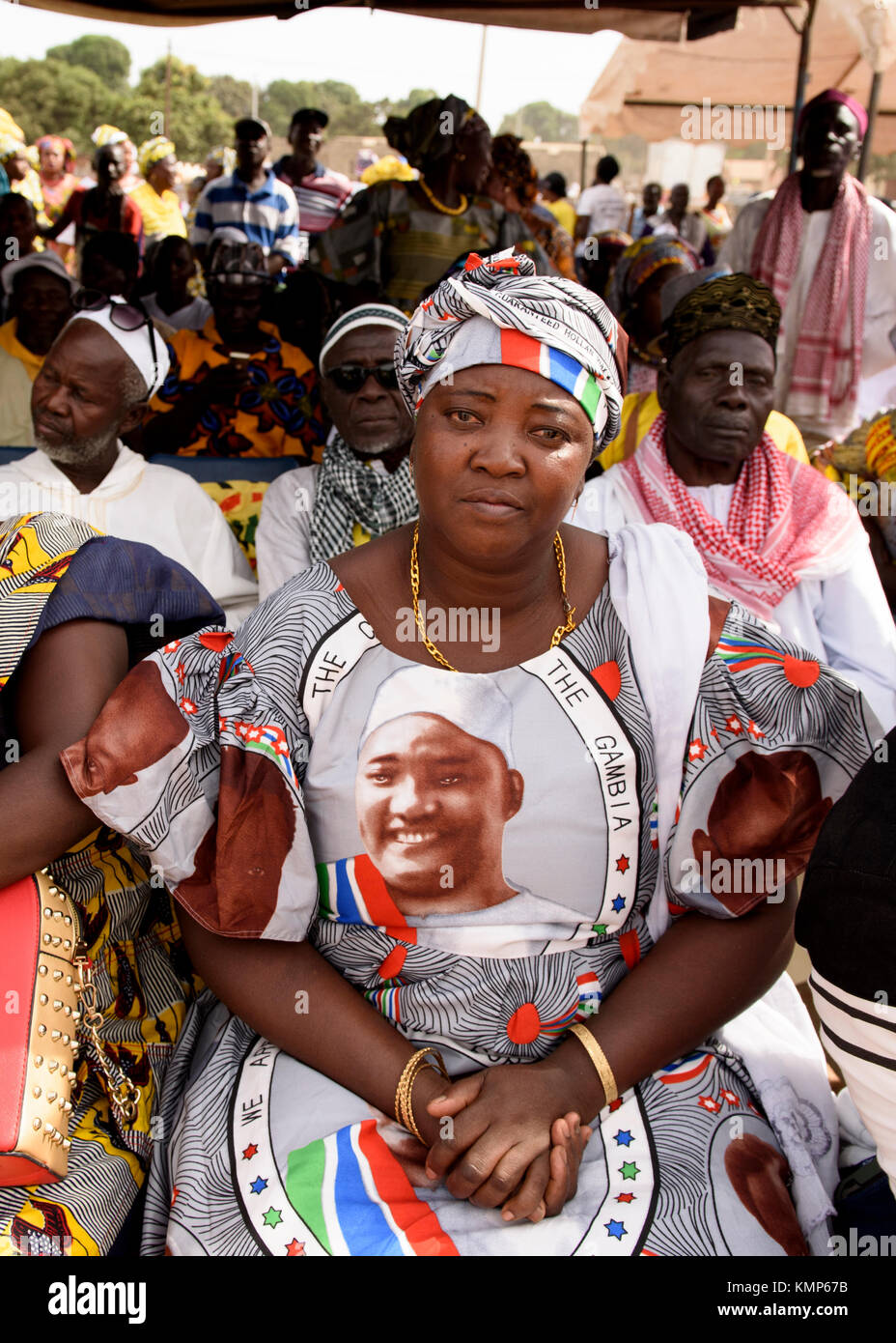 Gambia traditional clothing hi-res stock photography and images - Alamy