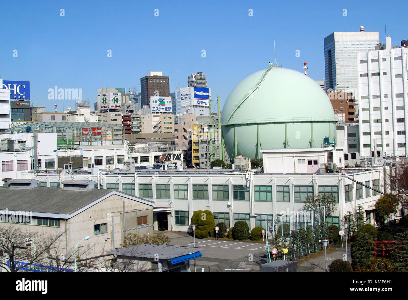 Tokyo factory hi-res stock photography and images - Alamy