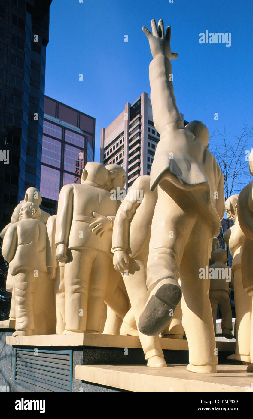 Raymond mason sculpture hi-res stock photography and images - Alamy