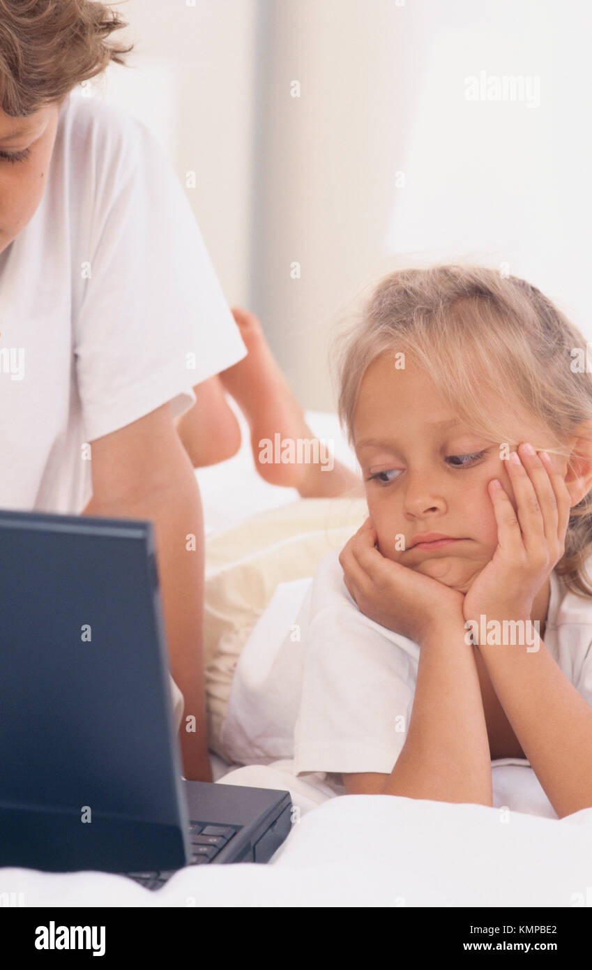 Looking askance hi-res stock photography and images - Alamy