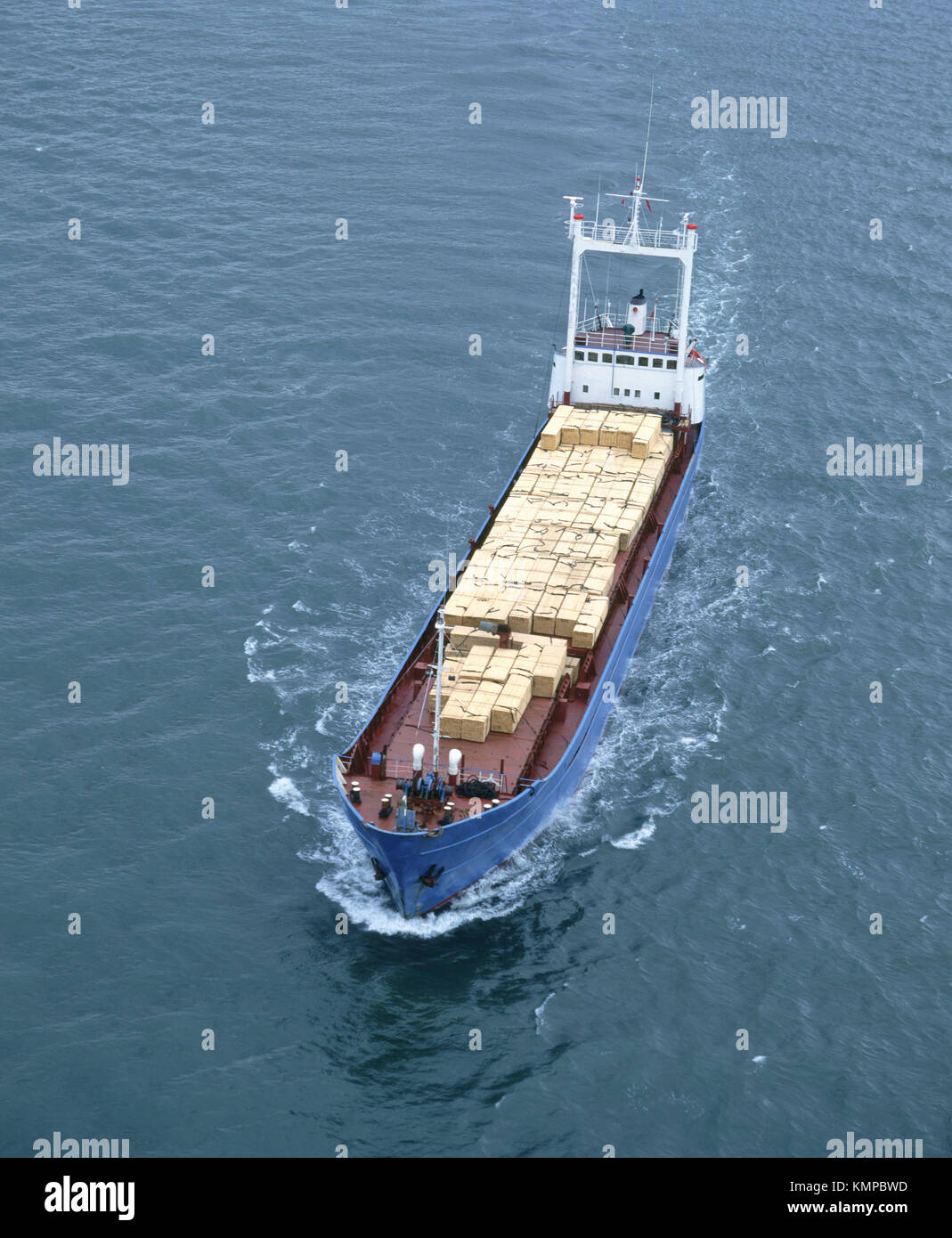 Cargo ship carrying hi-res stock photography and images - Alamy