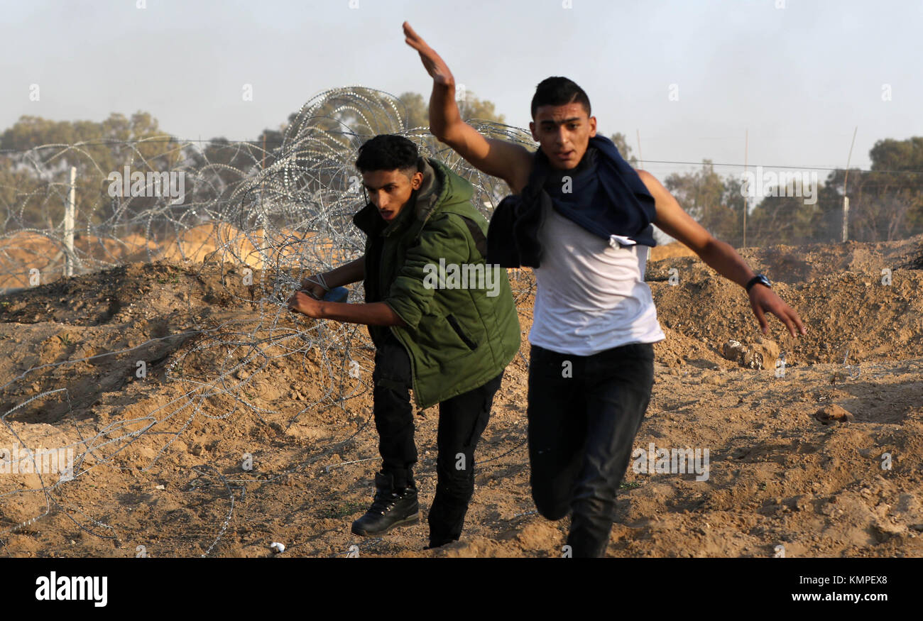 Bureij, Gaza Strip, Palestinian Territory. 8th Dec, 2017. Palestinian ...