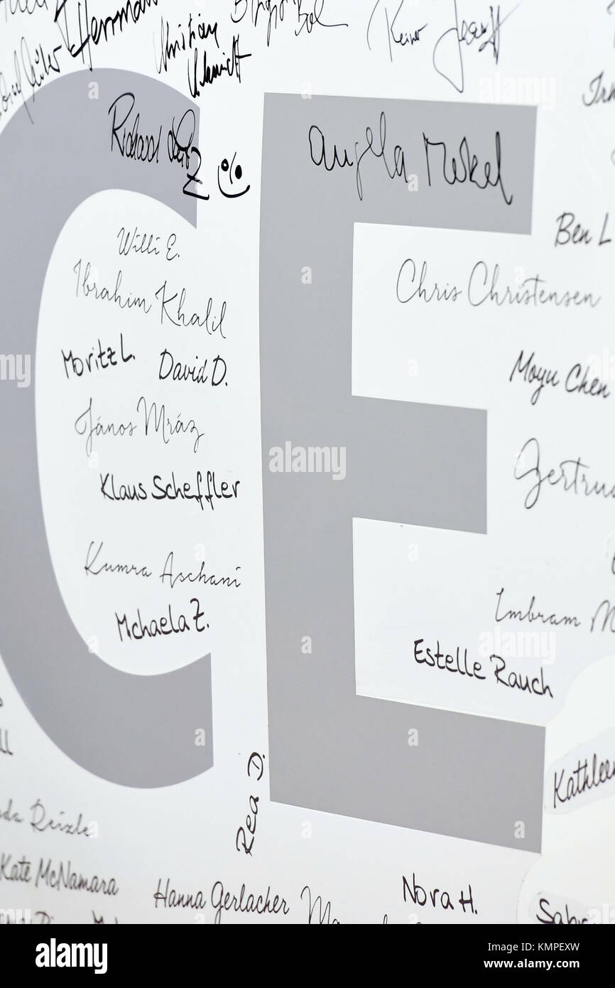 Berlin, Germany. 8th Dec, 2017. The signatures of German Chancellor ...