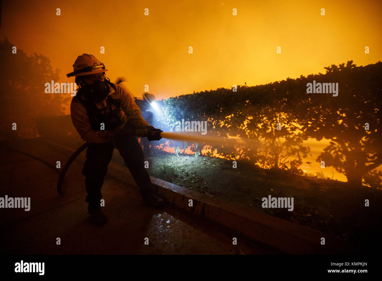 Bonsall, California U.S. 7th Dec, 2017. Camp Pendleton firefighters ...