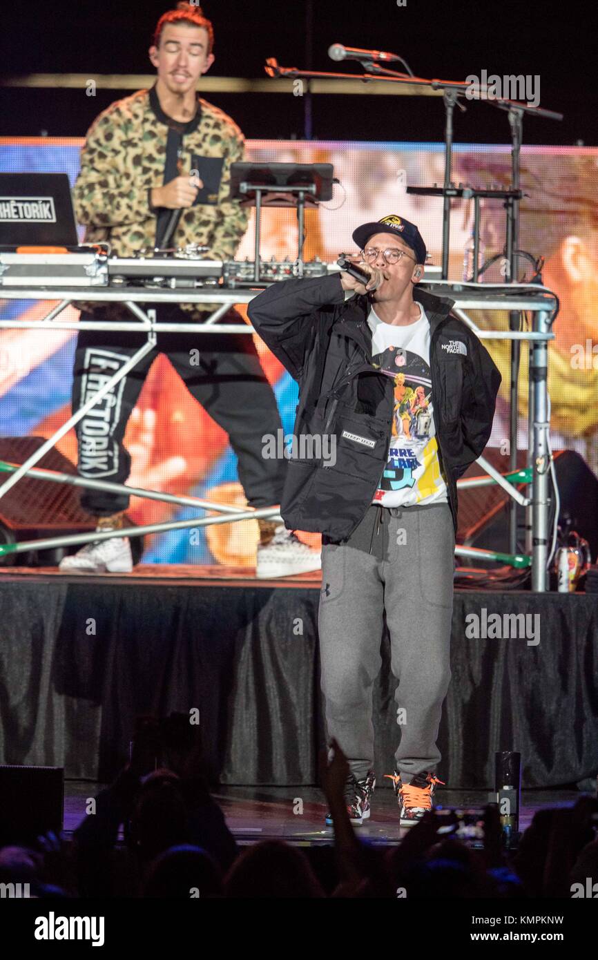 Rosemont, Illinois, USA. 7th Dec, 2017. Rapper LOGIC (SIR ROBERT BRYSON ...