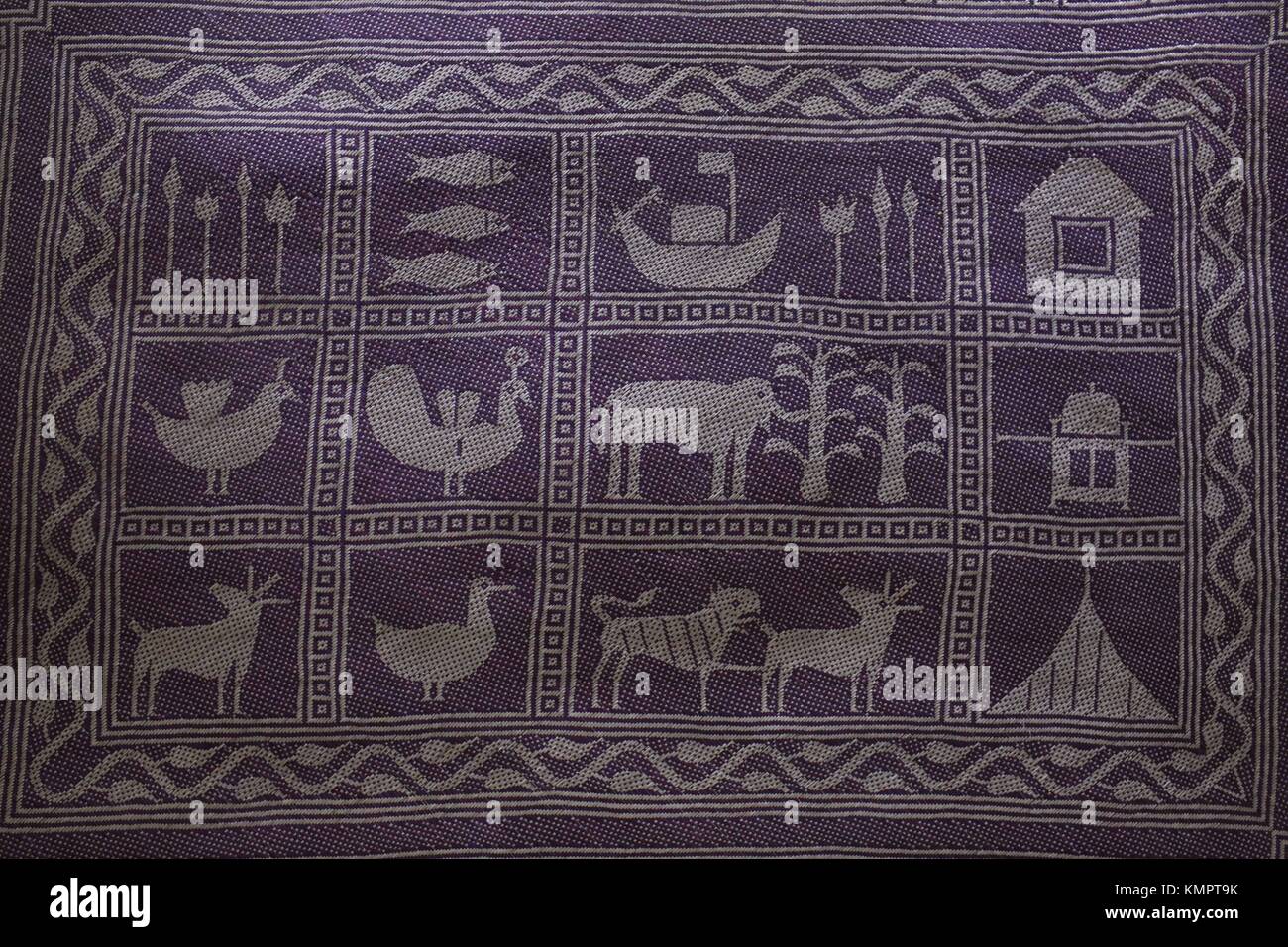 Dhaka, Bangladesh. 7th Dec, 2017. Shital Pati (a traditional mat made ...