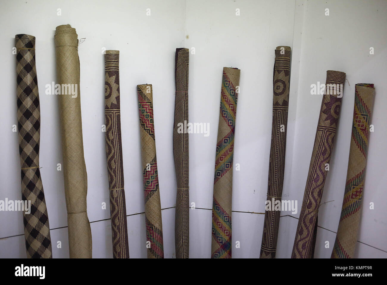 Dhaka, Bangladesh. 7th Dec, 2017. Vertically rolled up Shitol Pati on ...