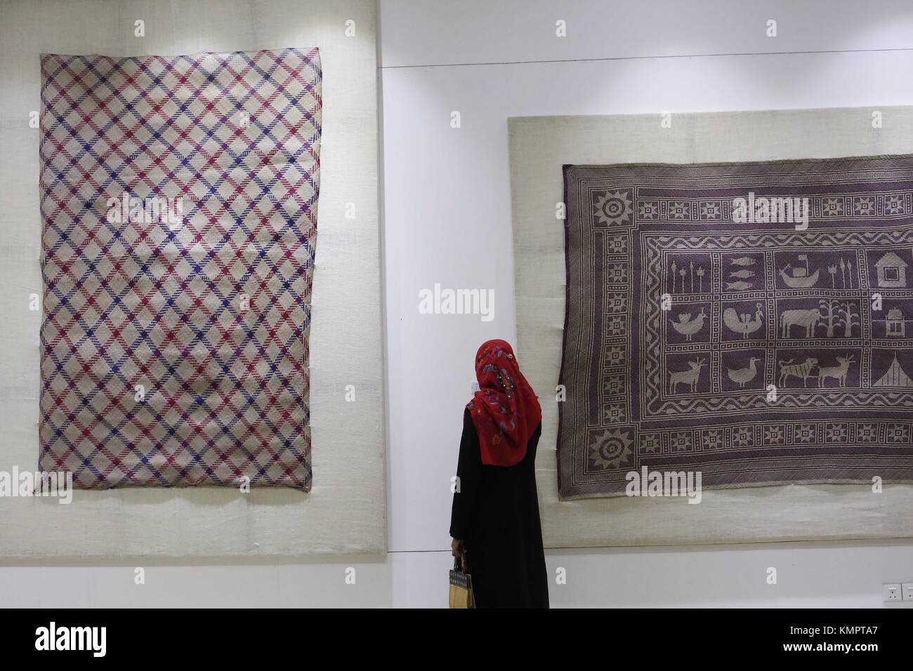 Dhaka, Bangladesh. 9th Dec, 2017. A visitor comes to an exhibition on ...