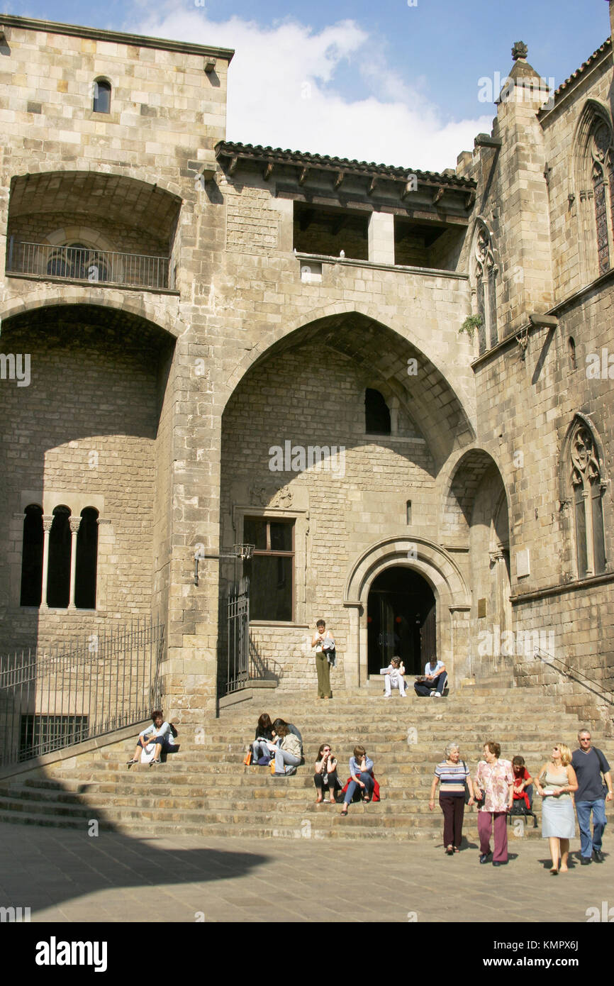 Barcelona plaza del rey hi-res stock photography and images - Alamy