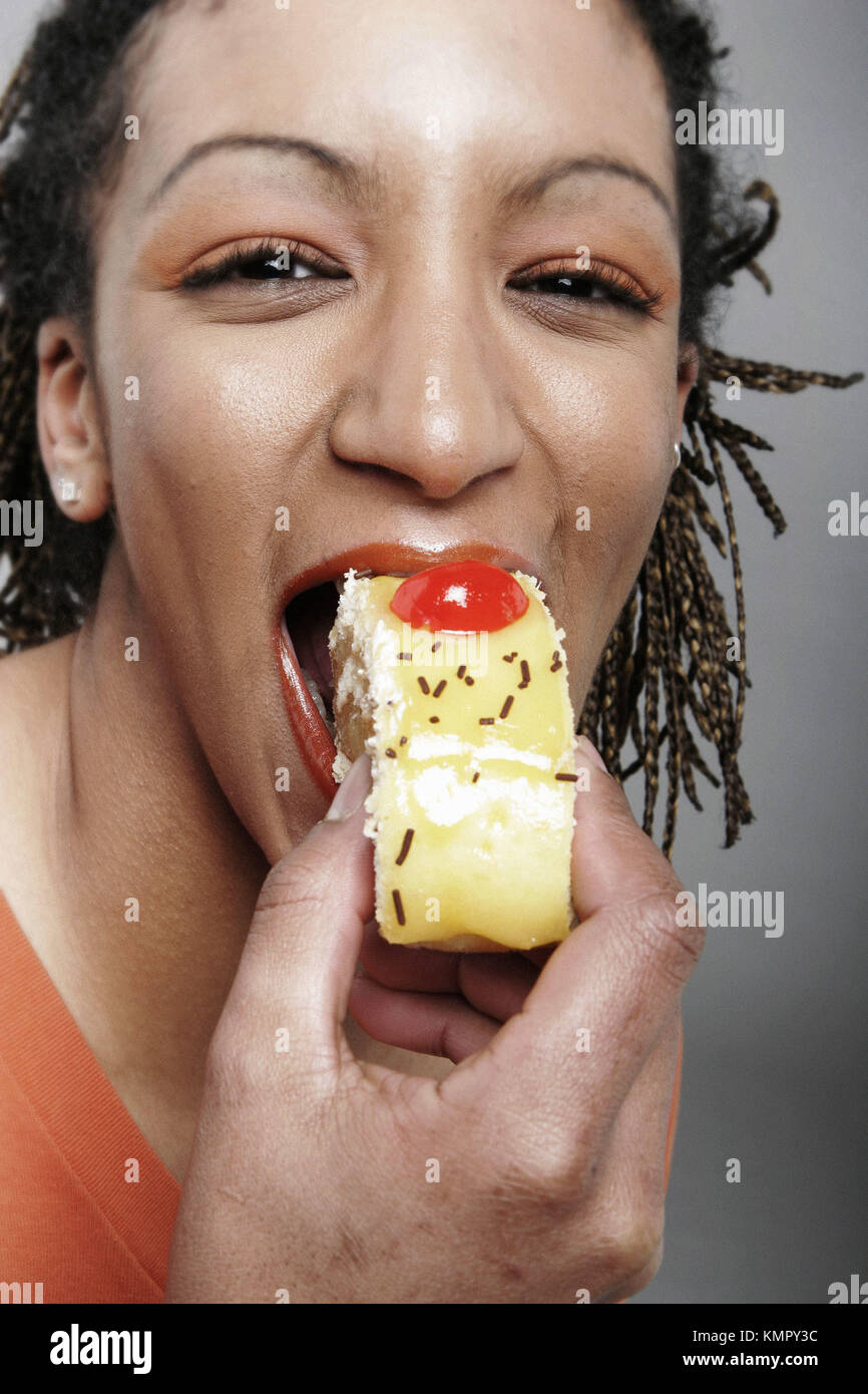 Food fight cake hi-res stock photography and images - Alamy