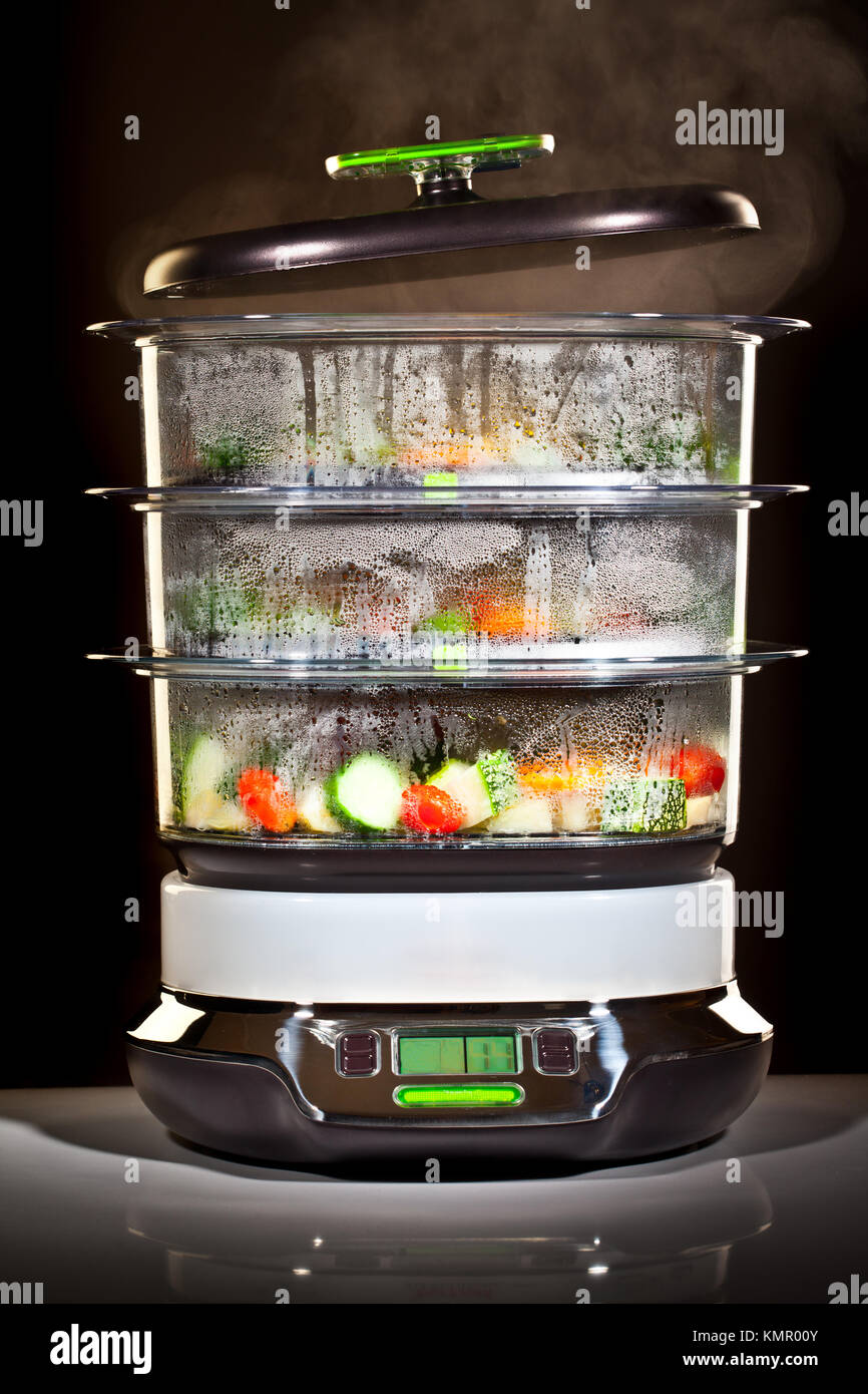 Steam cooker hi-res stock photography and images - Alamy