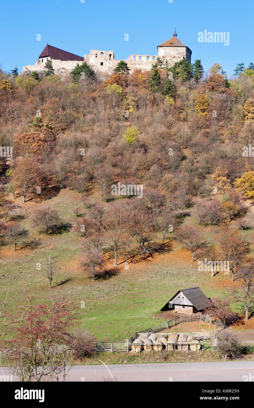 kralovske gotické hrady Žebrák a Točník, Středočeský kraj, Česká ...