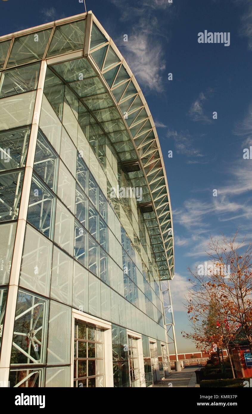 Chicago glass hi-res stock photography and images - Alamy