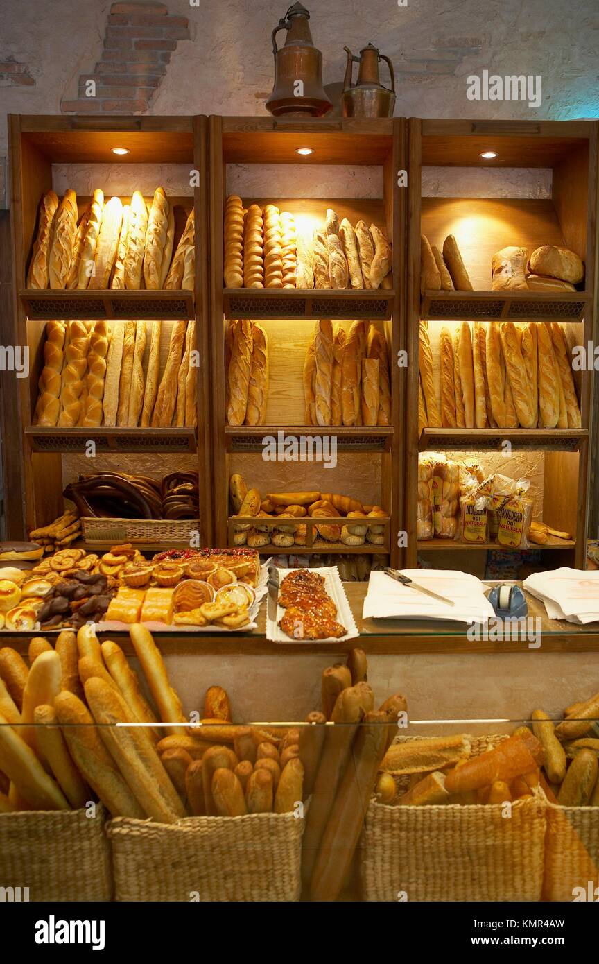 Baker shop interior hi-res stock photography and images - Alamy