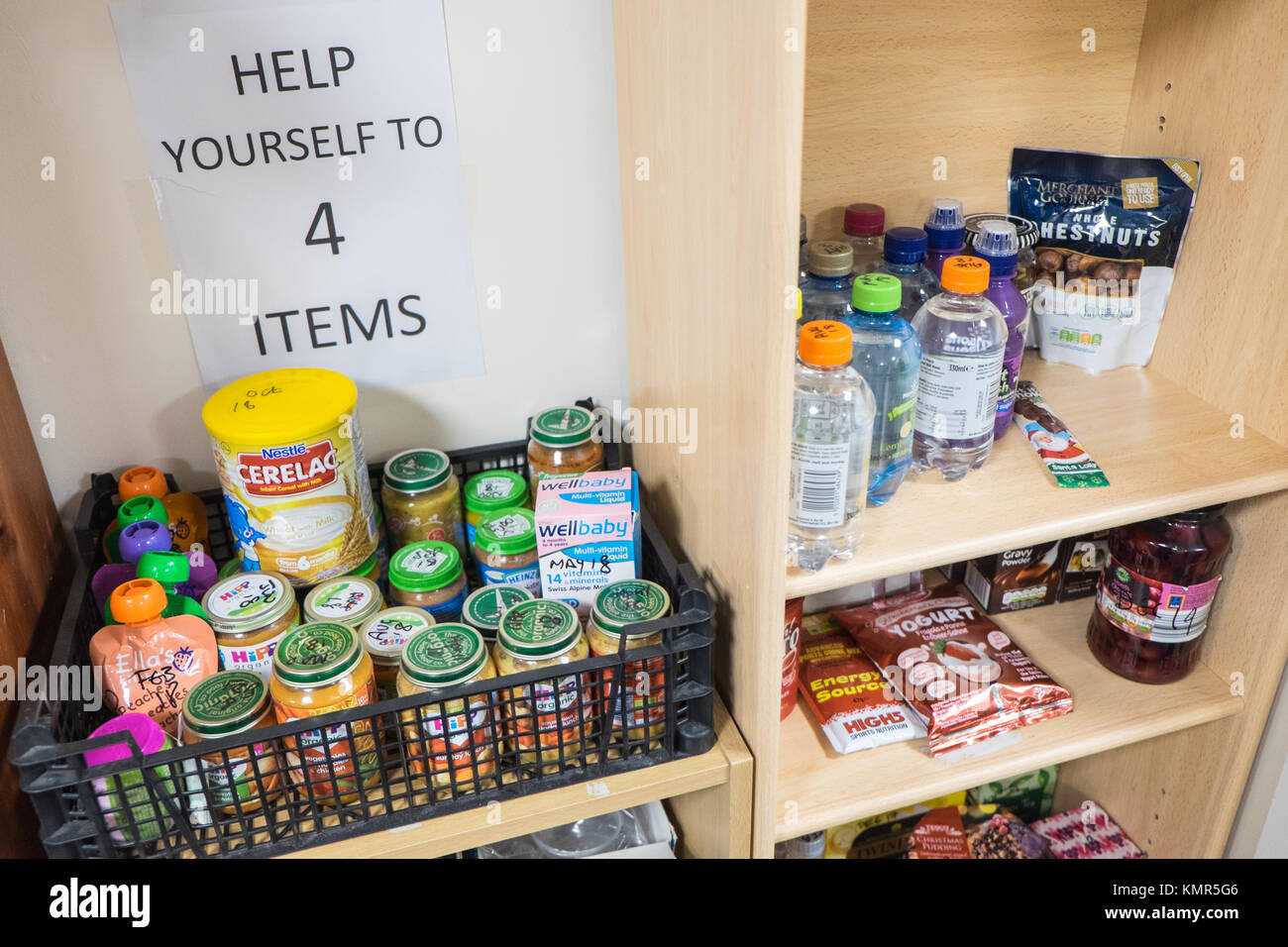Food bank parcel uk trussell hi-res stock photography and images - Alamy