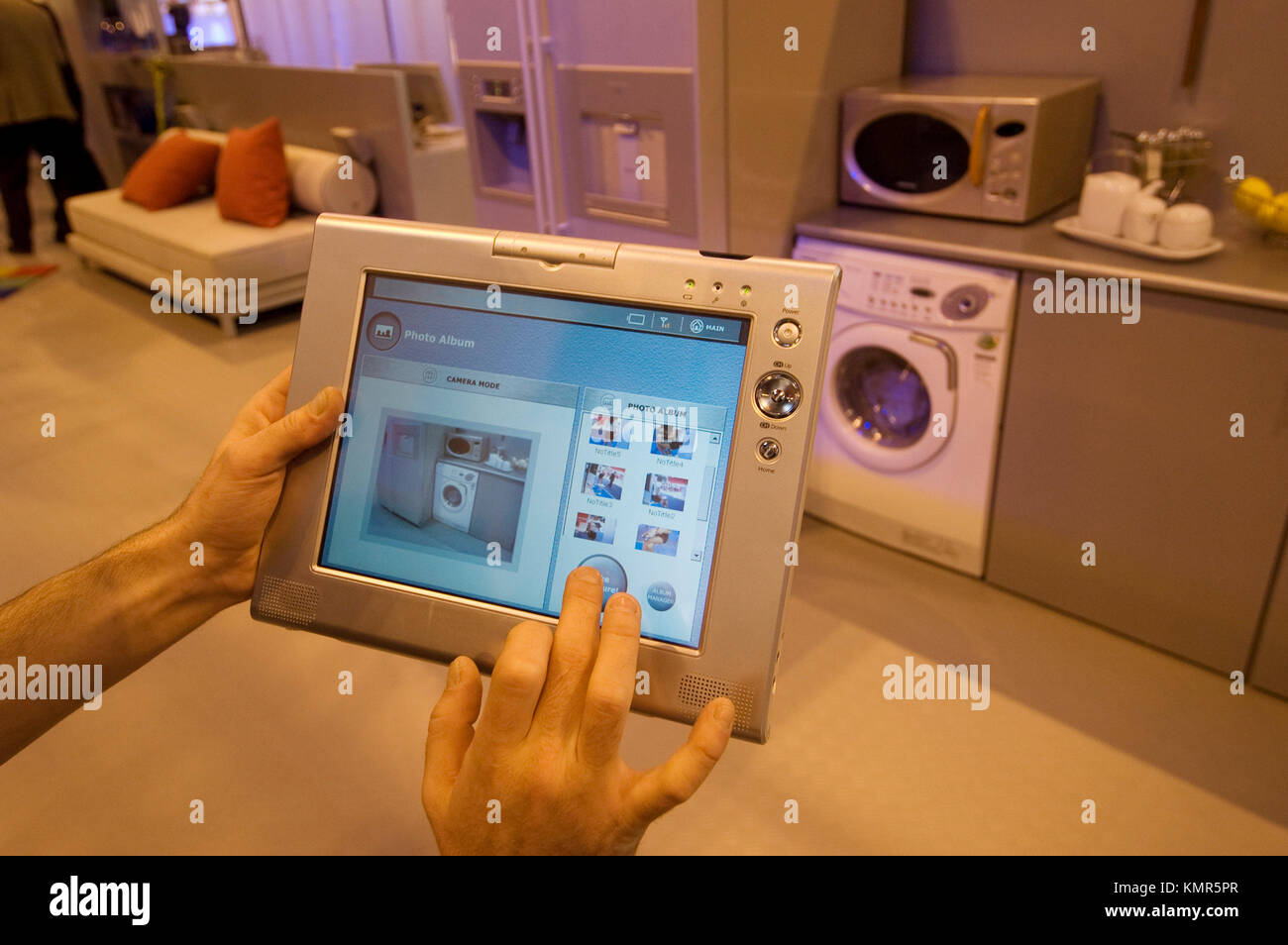 Electronic system hi-res stock photography and images - Alamy