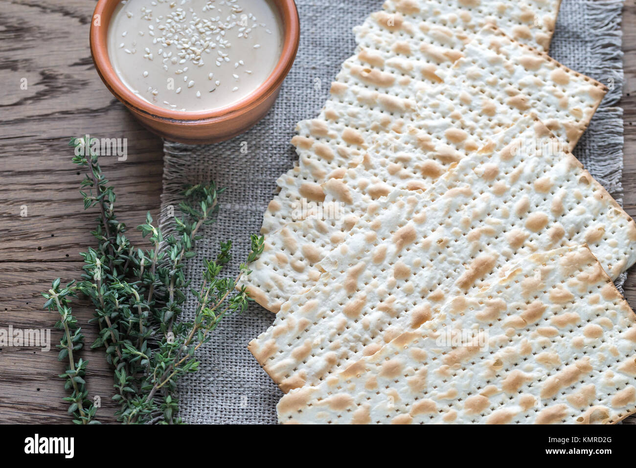 Matzos hi-res stock photography and images - Alamy