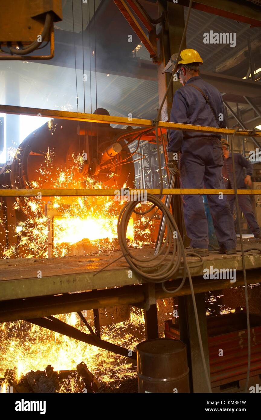 Metal factory spain worker hi-res stock photography and images - Alamy