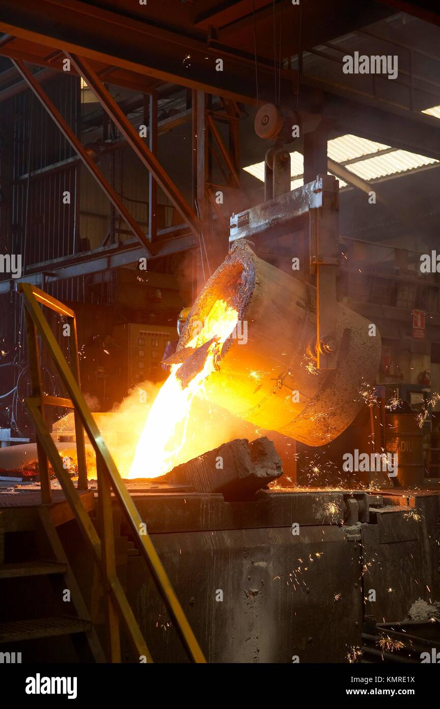 Steel foundry hi-res stock photography and images - Alamy