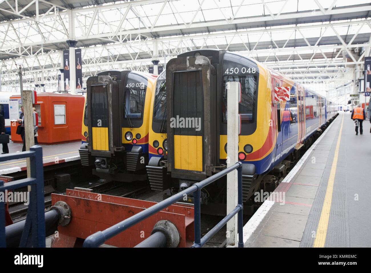 Inside waterloo station hi-res stock photography and images - Alamy