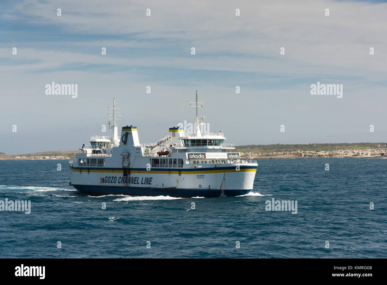 Ship carrying cars hi-res stock photography and images - Alamy