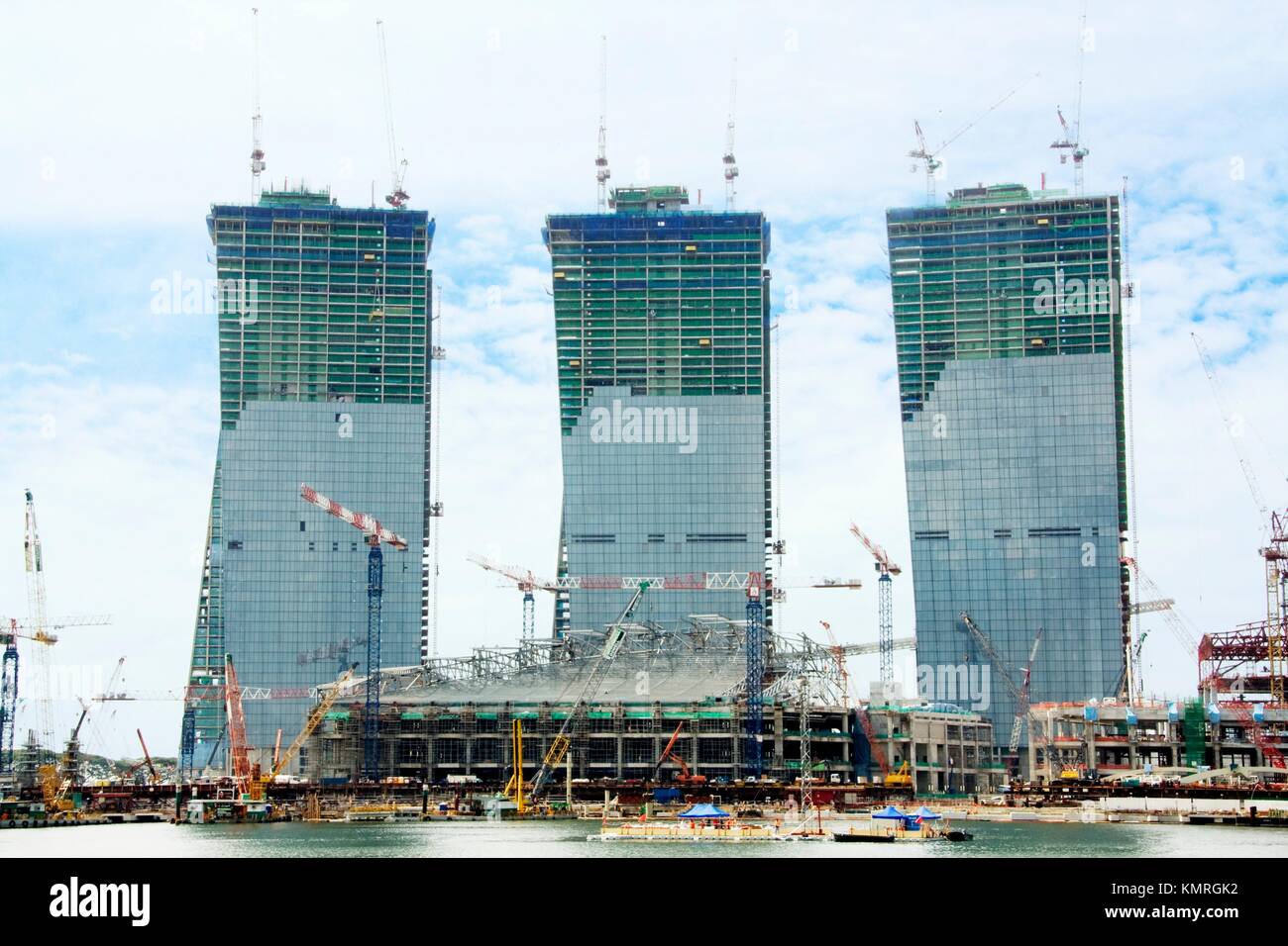Marina Bay Sands Under Construction Stock Photos & Marina Bay Sands ...