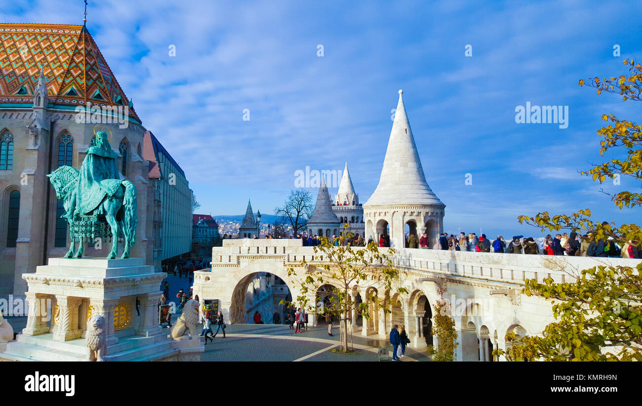 Statue of stephen i of hungary in buda castle hi-res stock photography ...