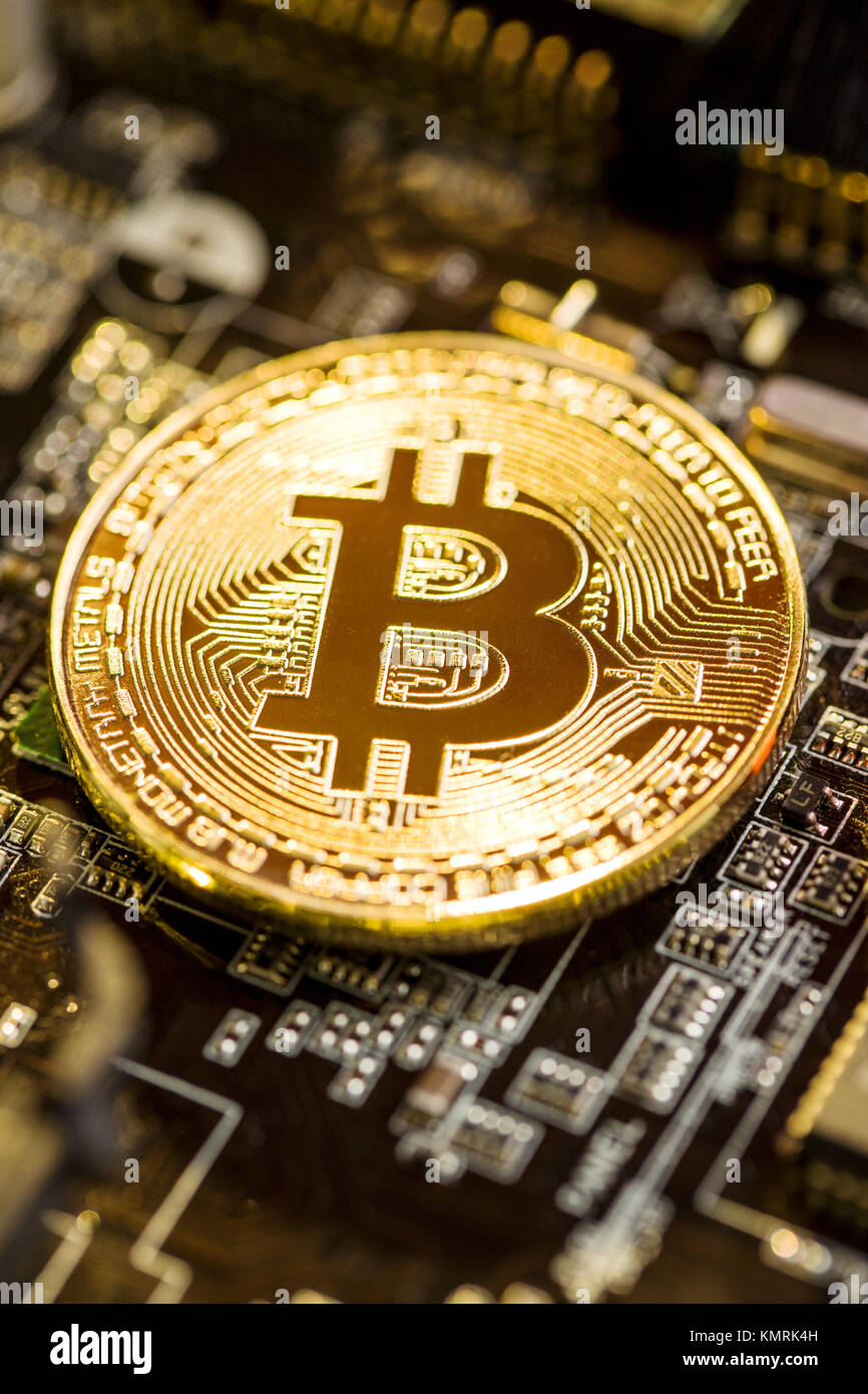 Cryptocurrency hardware hi-res stock photography and images - Alamy