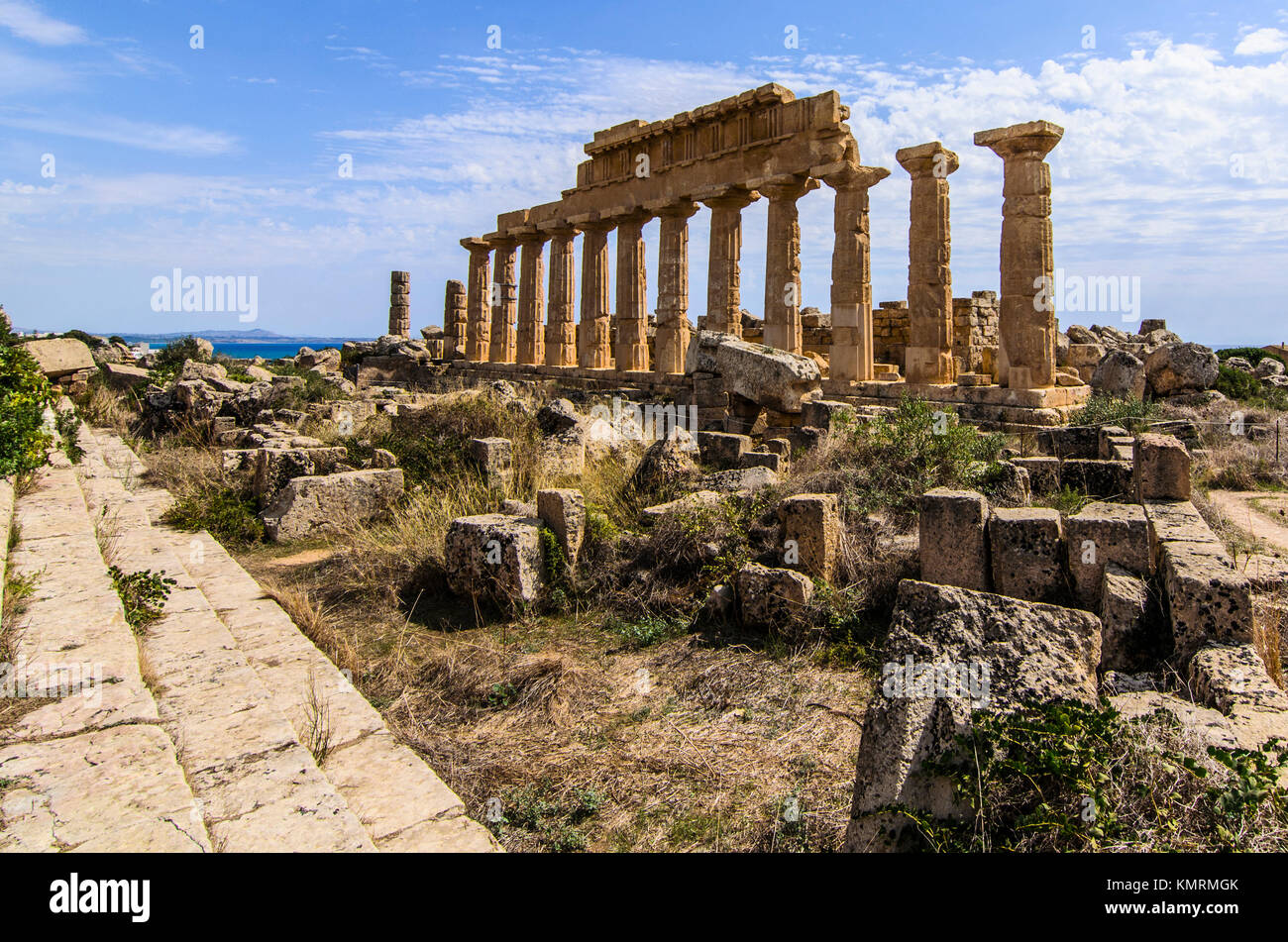 Selinunte greek ruins of temple hi-res stock photography and images - Alamy