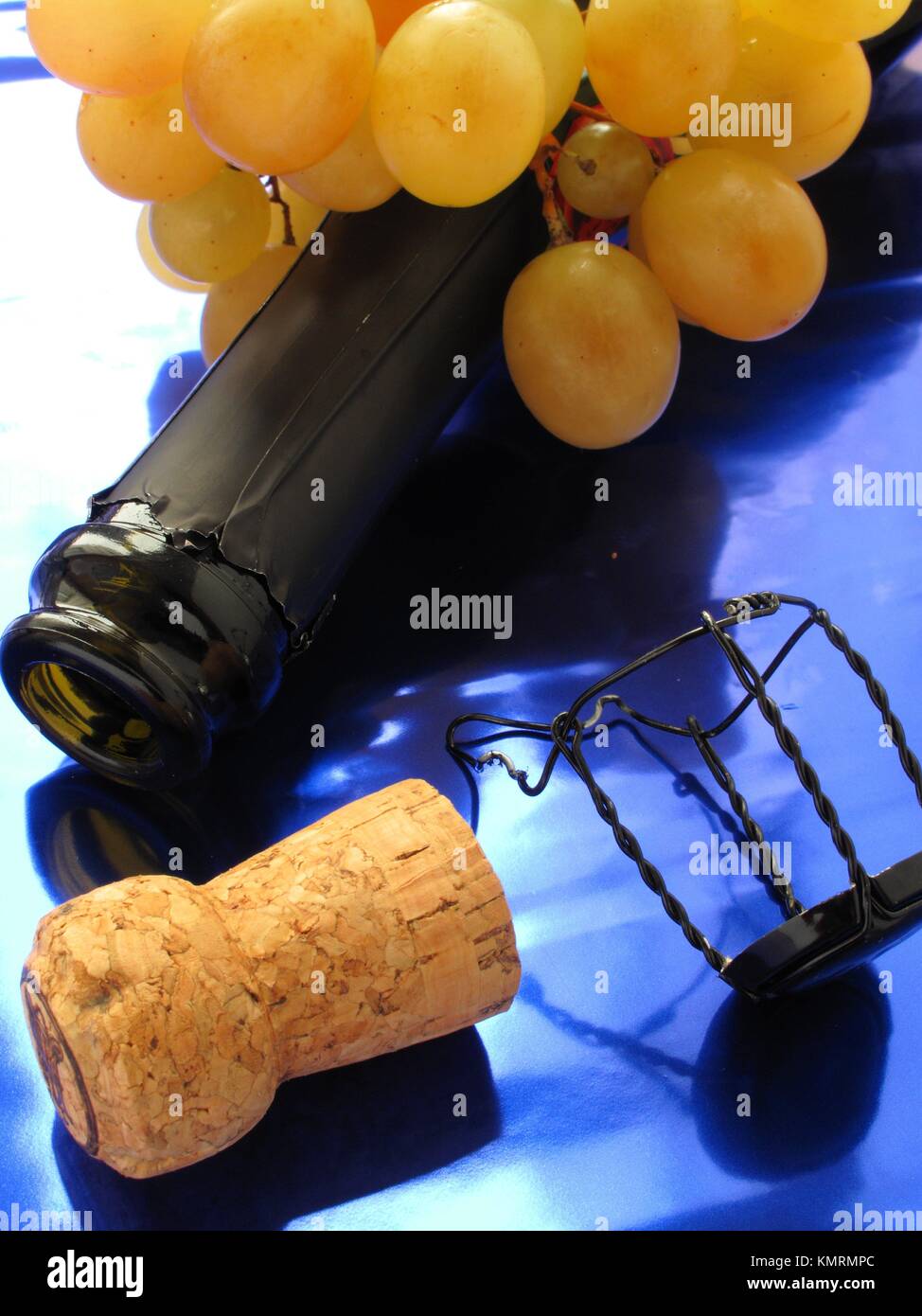Cava stopper hi-res stock photography and images - Alamy