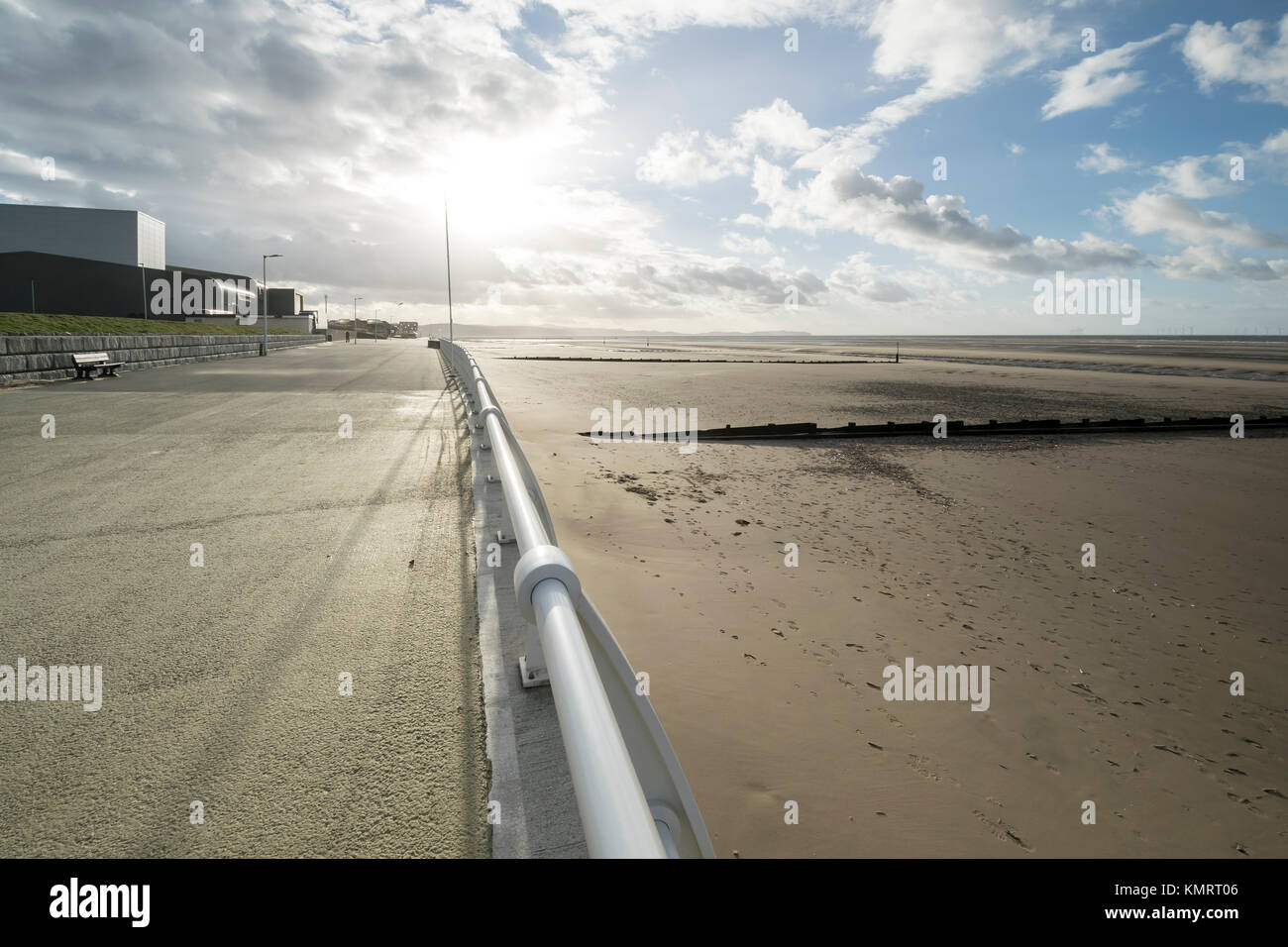 Rhyl promenade hi-res stock photography and images - Alamy