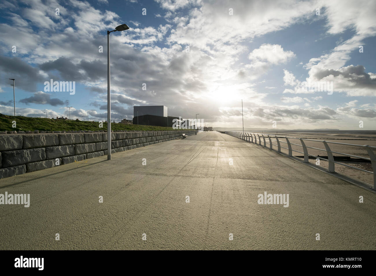 East rhyl coastal path hi-res stock photography and images - Alamy