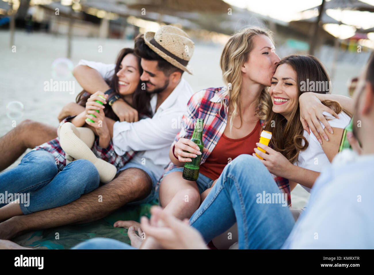 Group friends happiness enjoyment hi-res stock photography and images ...