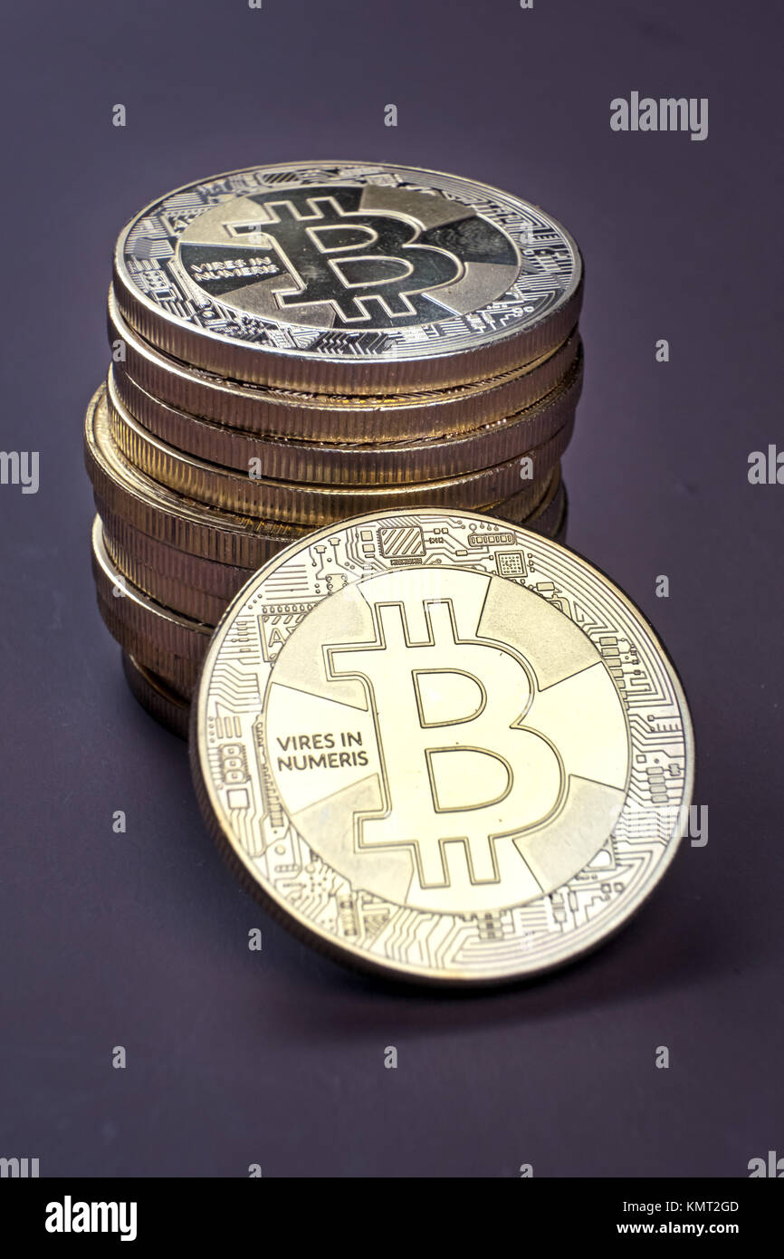 Cryptocurrency gold coin hi-res stock photography and images - Alamy