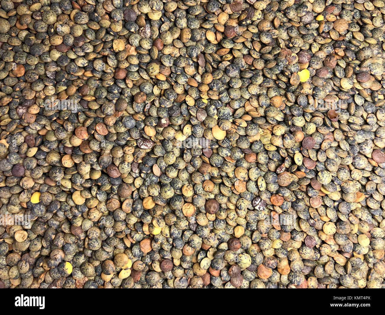 Dry lentils texture hi-res stock photography and images - Alamy