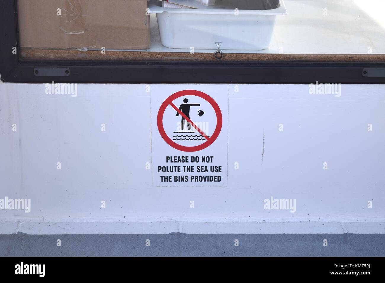 Please do not polite the sea sign Stock Photo - Alamy