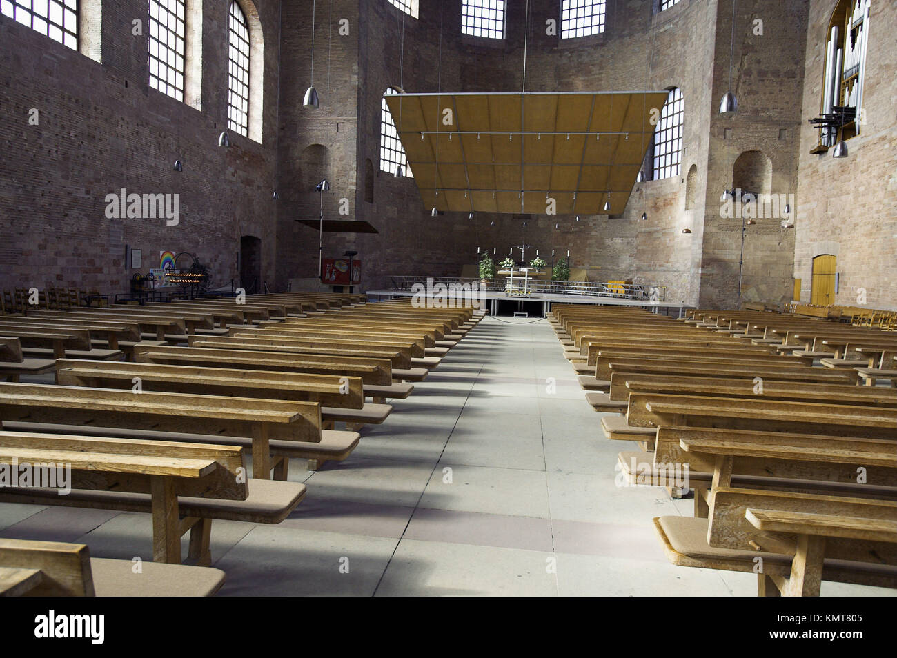 Interior of basilica constantine hi-res stock photography and images ...
