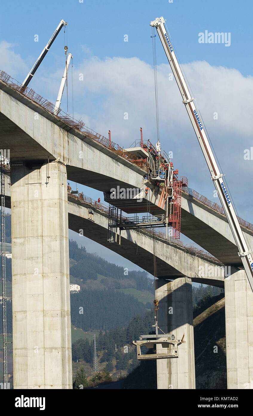 Highway under construction spain hi-res stock photography and images ...