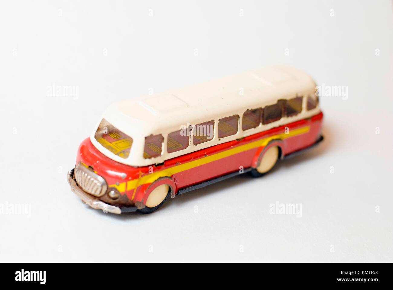 Metal toy bus hi-res stock photography and images - Alamy