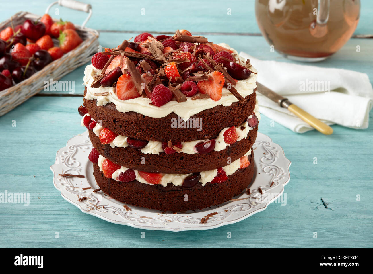 Homemade butter layer cake hi-res stock photography and images - Alamy