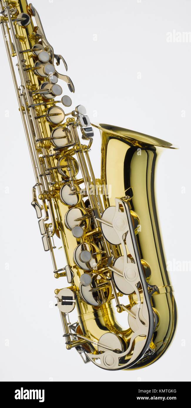 Metal saxophone hi-res stock photography and images - Alamy