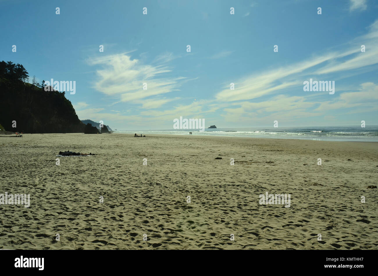Cannon Beach, Oregon, USA. (Hug Point Beach State Park, Oregon Coast ...