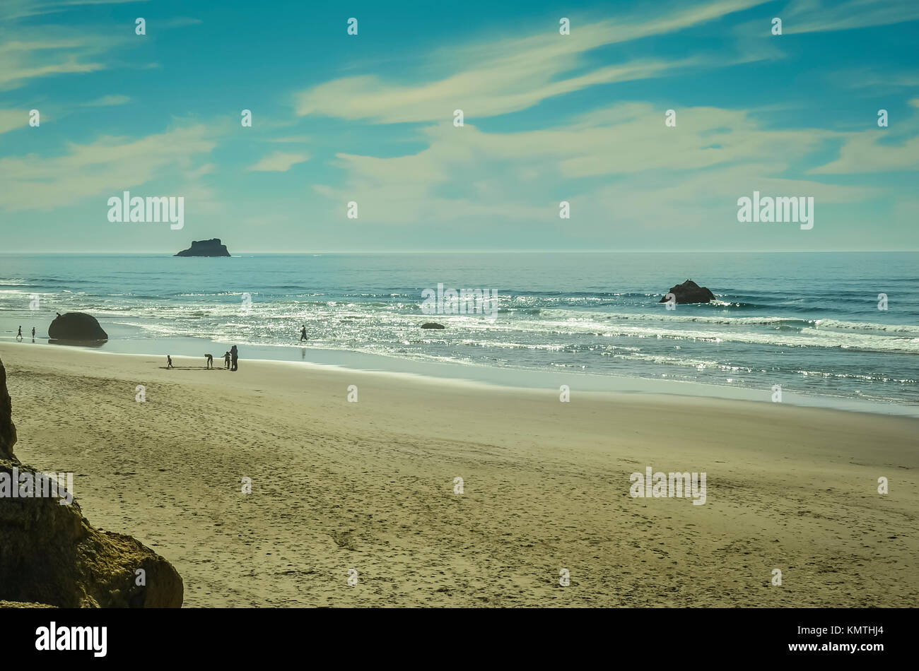 Cannon Beach, Oregon, USA. (Hug Point Beach State Park, Oregon Coast ...