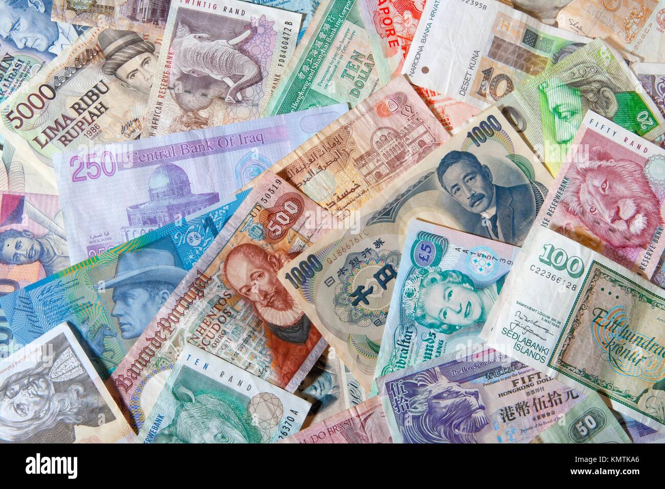 Currencies from around the world hi-res stock photography and images ...