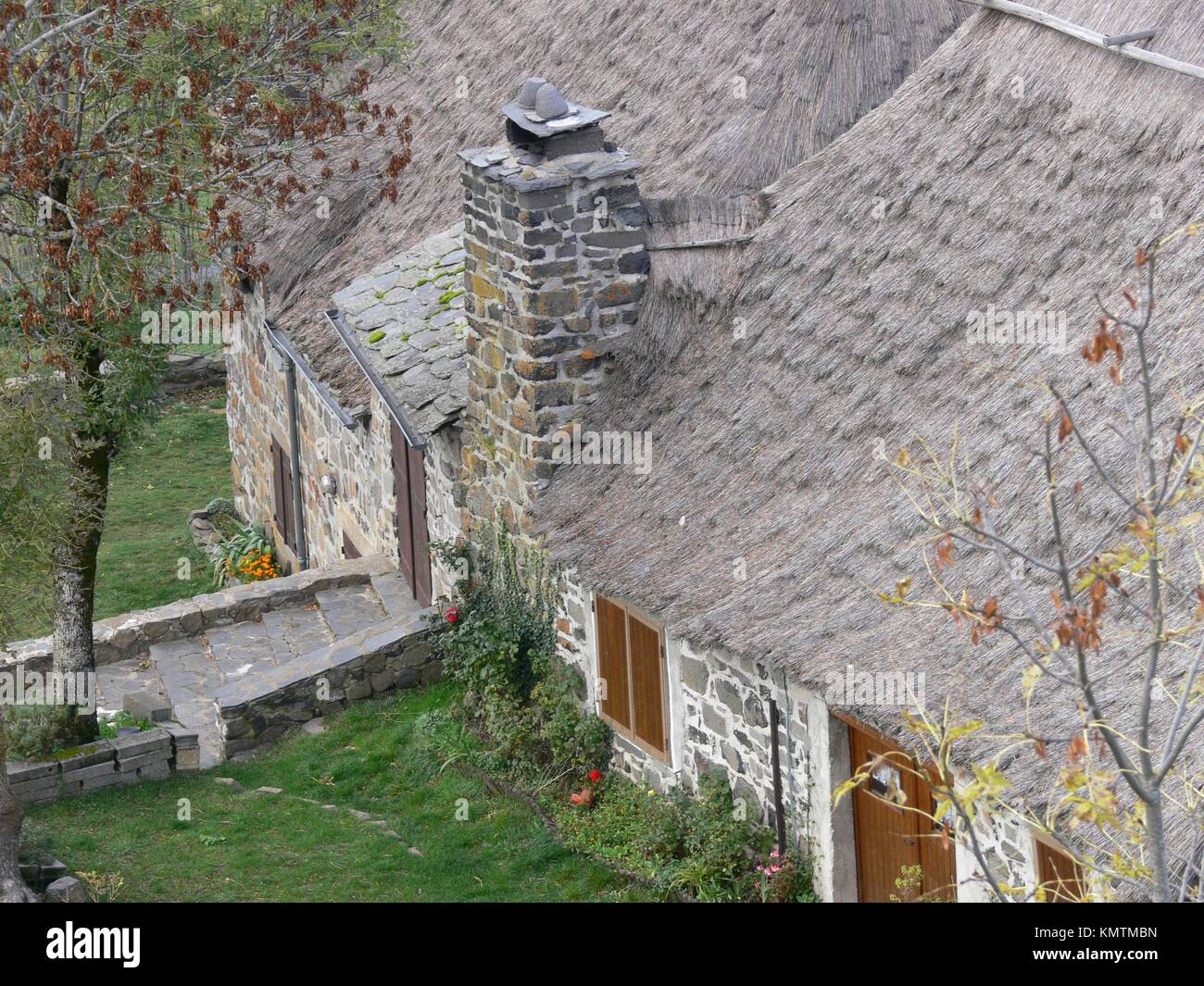 Toit en chaume hi-res stock photography and images - Alamy