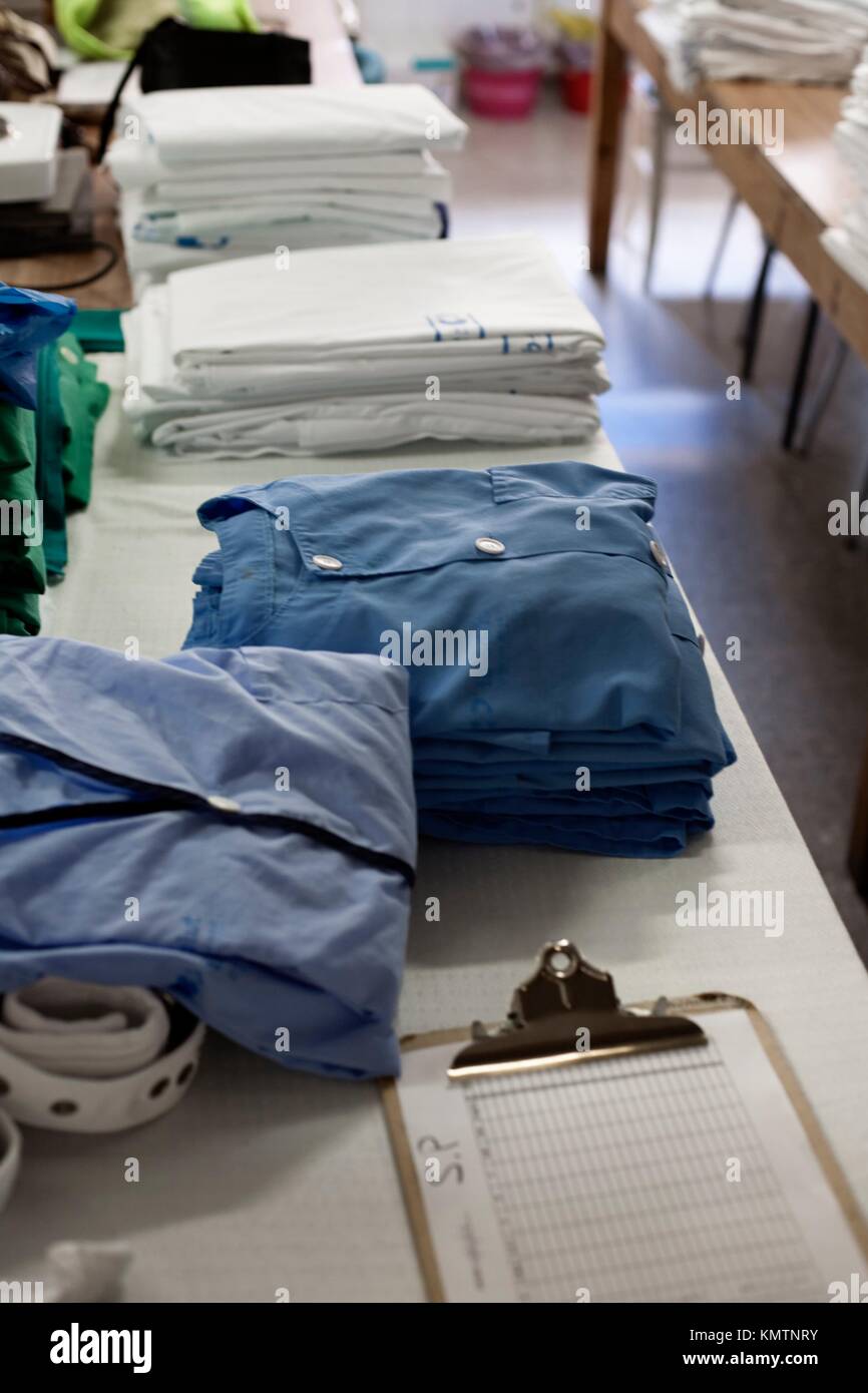 Laundry Washing Hospital Stock Photos & Laundry Washing Hospital Stock ...